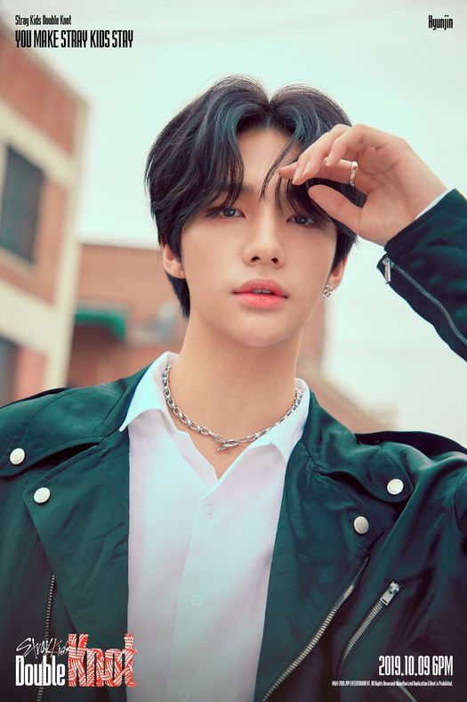 Hyunjin (Stray Kids) - generasia Hyunjin (Stray Kids) - generasia